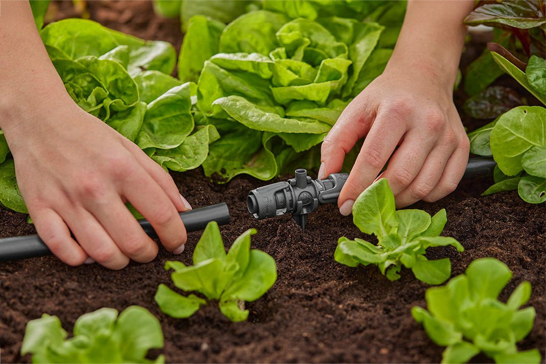Gardena Tee Joint for Spray Nozzles 13mm (5 Pack) - 13206 — Easy Garden ...