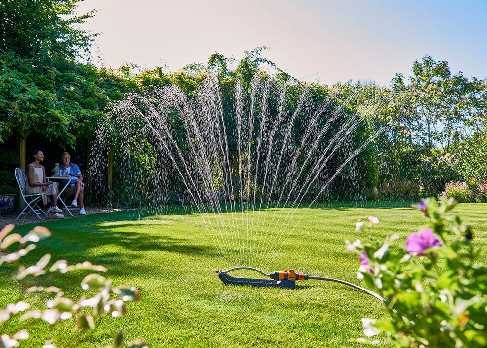 Hozelock Rectangular Sprinkler Plus 250M² L | Easy Garden Irrigation